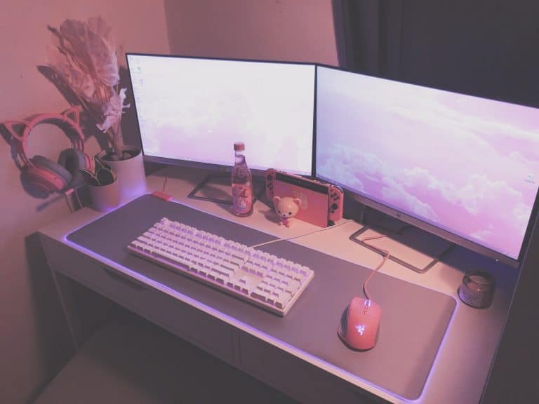 42 Pink Gaming Setup Ideas for Gamer Girls - GPCD