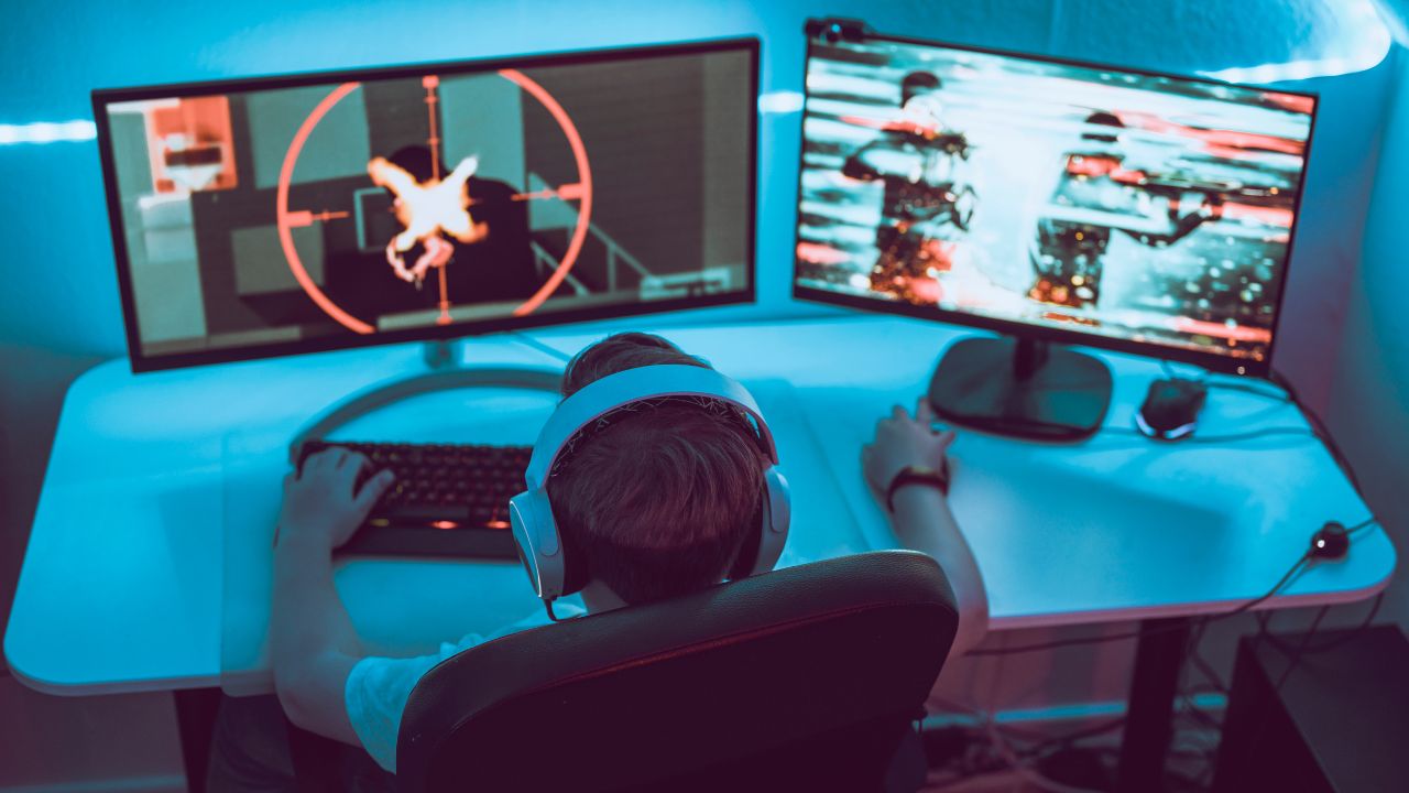 7 Unusual Gaming Desk Setup Ideas For More Fun - GPCD